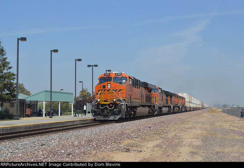 BNSF 8105